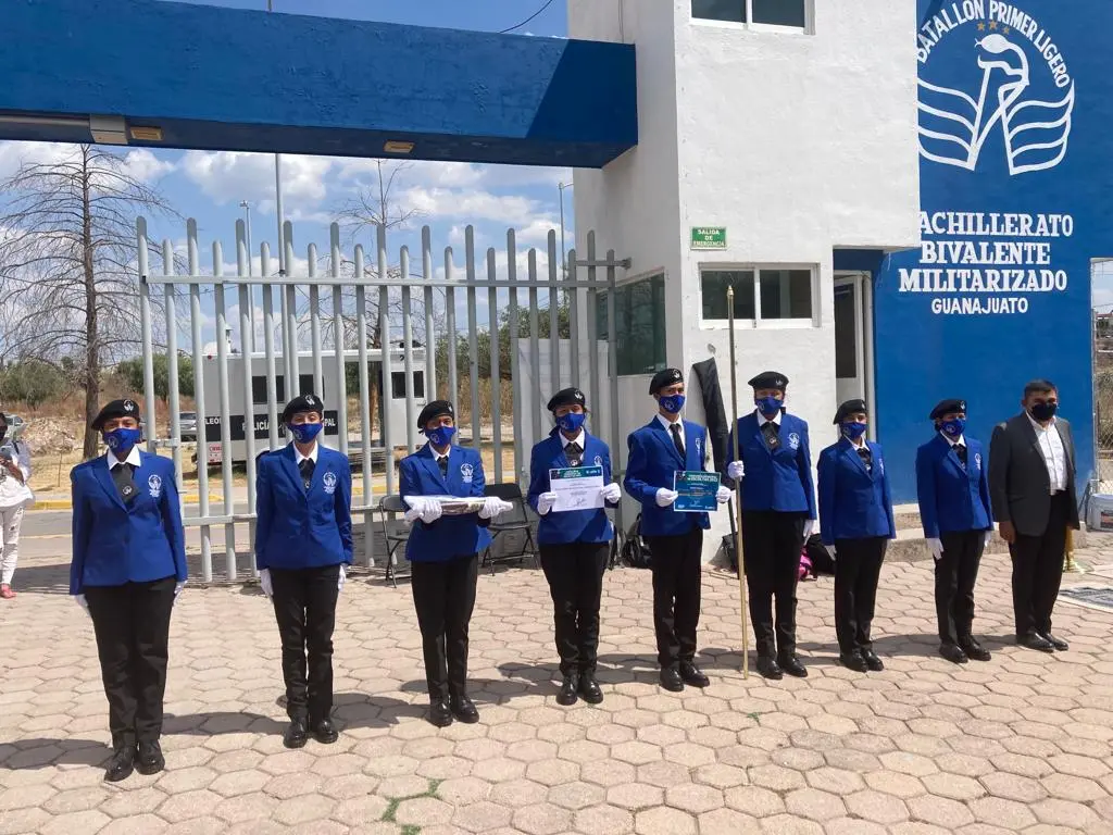 Bachillerato Bivalente Militarizado Plantel León II gana Primer Lugar ...